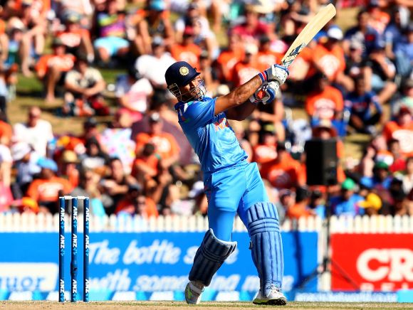 The loyalties of captain Dhoni - Rediff Cricket