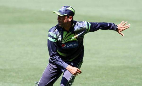 Former Pakistan players urge Younis Khan to retire - Rediff Cricket Former Pakistan players urge Younis Khan to retire - Rediff Cricket