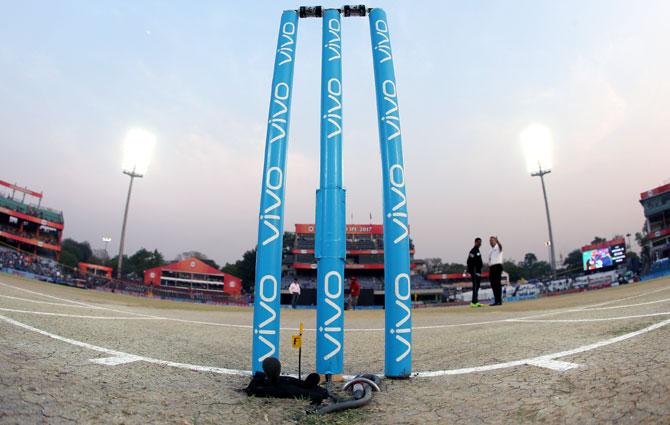 Declare zing bail fail as a dead ball, says Rahane - Rediff Cricket