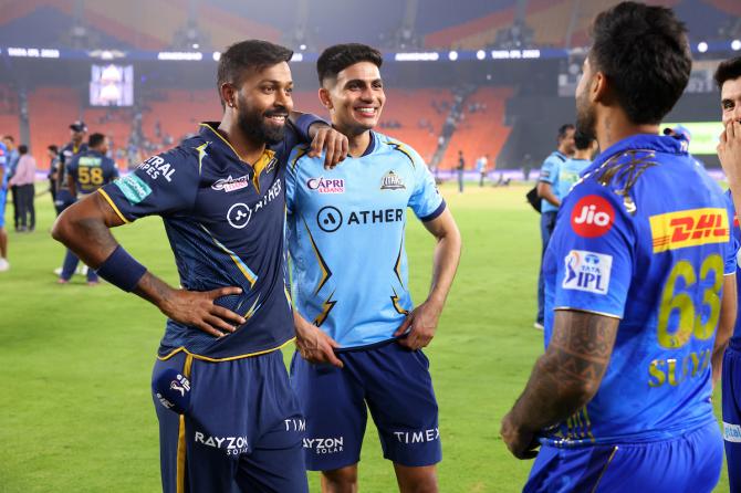 How does Shubman Gill handle the pressure of the immense fame and ... How does Shubman Gill handle the pressure of the immense fame and ...