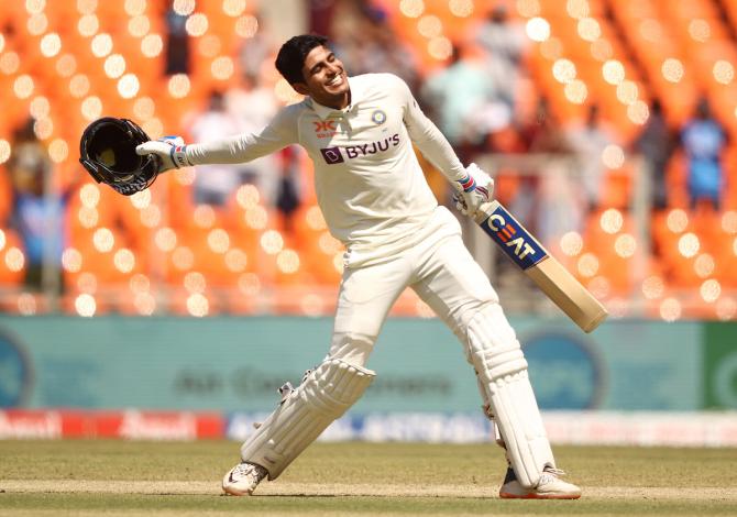 How does Shubman Gill handle the pressure of the immense fame and ... How does Shubman Gill handle the pressure of the immense fame and ...