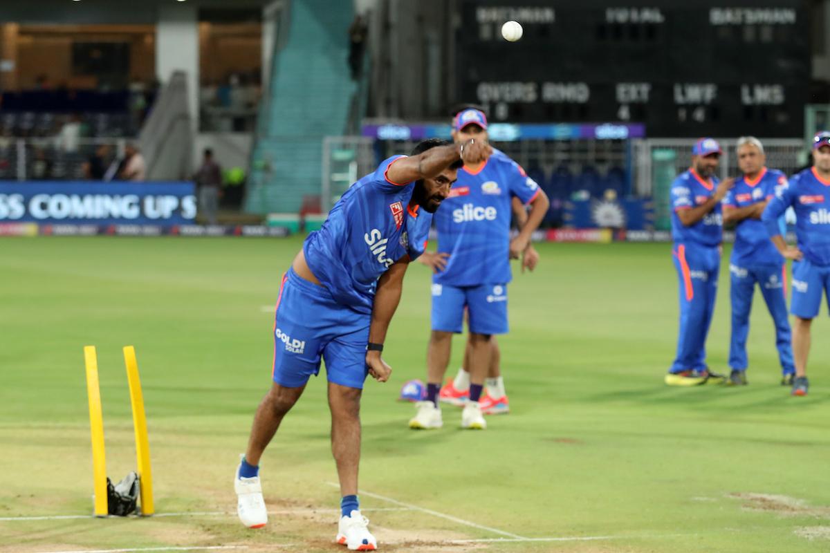 KKR aim to exploit struggling Mumbai Indians