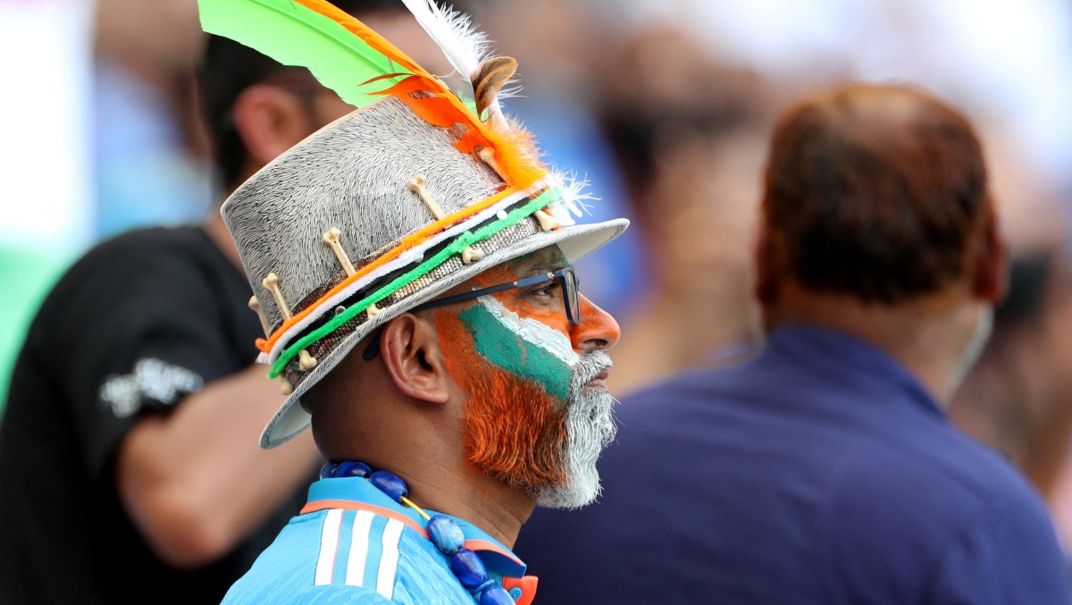 Champions Trophy: India-Pakistan Fans Turn Up the Heat in Dubai ...