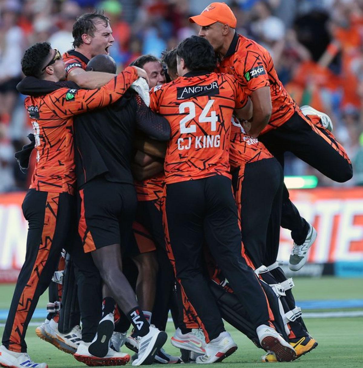 Stubbs, Breetzke lift Sunrisers Eastern Cape to SA20 title | Rediff-TV ...