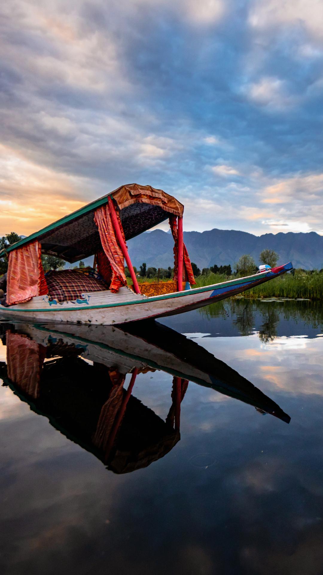 Must Explore: Thrilling Snow Adventures in Kashmir - Rediff Getahead