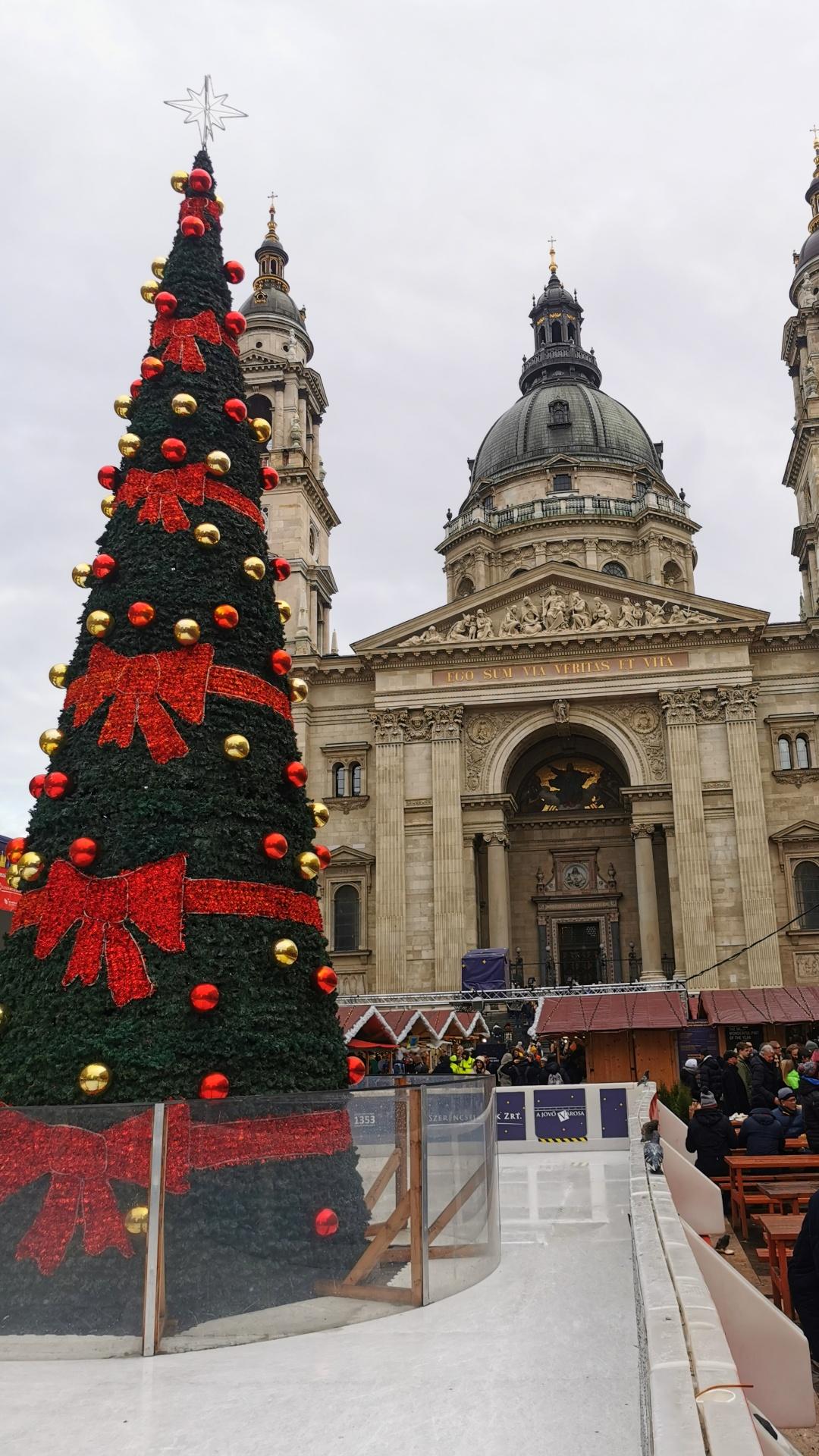 Jingle Bell Rock: The Most Festive Christmas Cities - Rediff Getahead