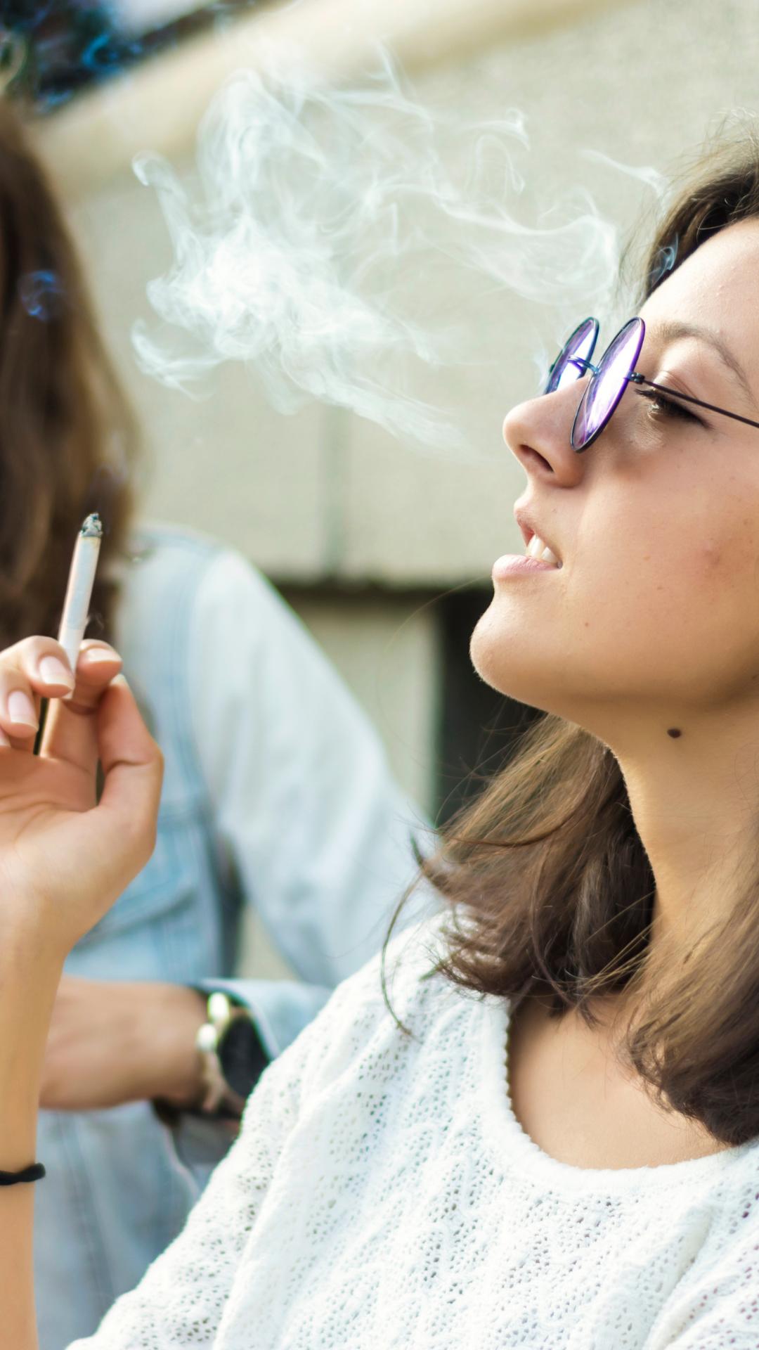 12 Countries That Smoke The Most - Rediff Getahead