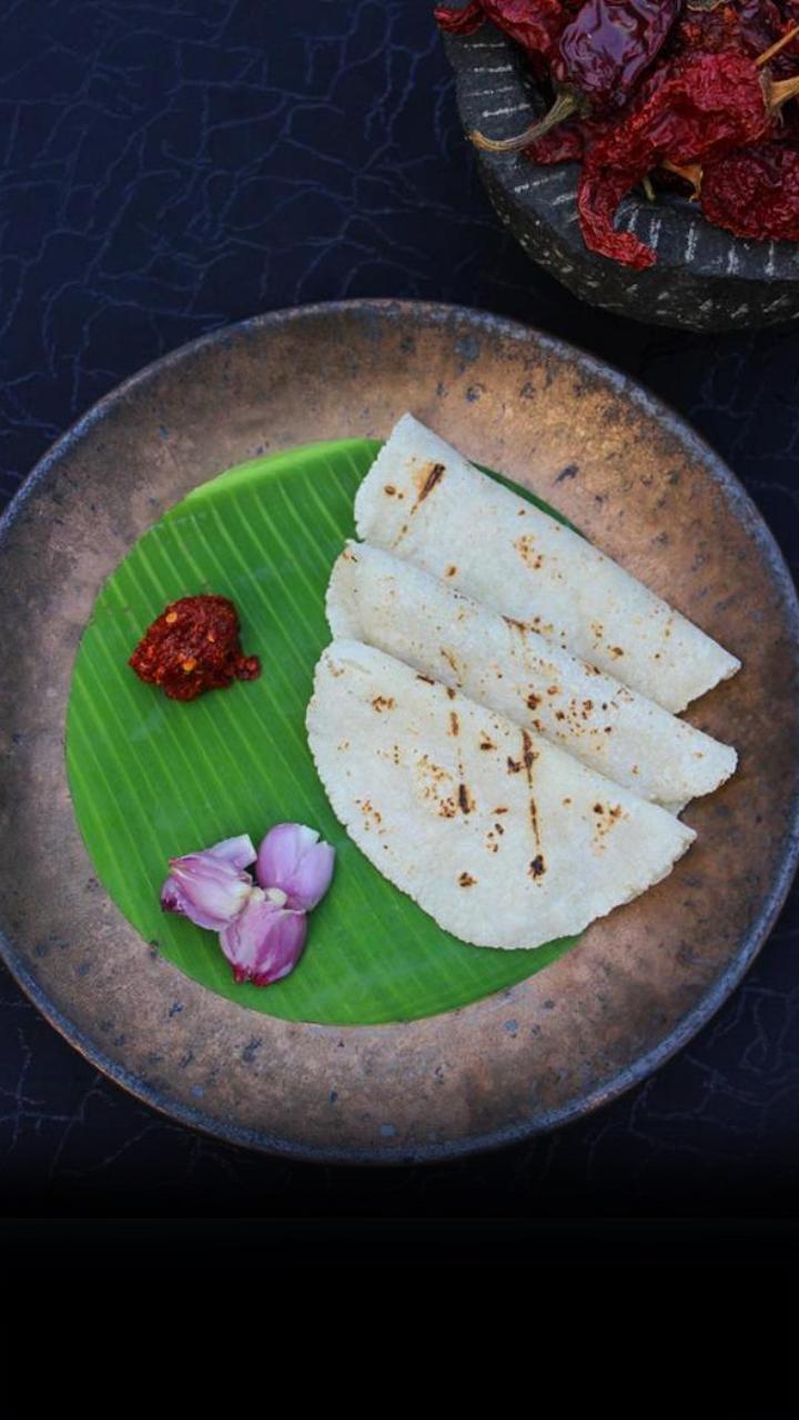 Rawa Bhakri: 10-Min Recipe - Rediff Getahead