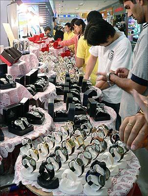 rediff.com: Asia's top 10 shopping destinations