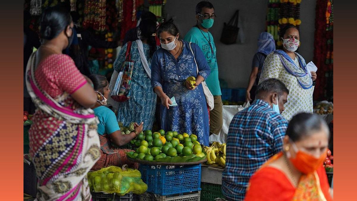 Fiscal Deficit Target Achievable: DEA Secretary: Rediff Moneynews