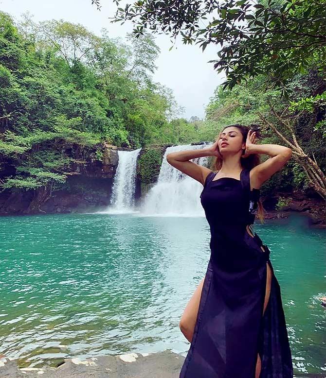 Pix Mouni Roys Bikini Break In Thailand Movies
