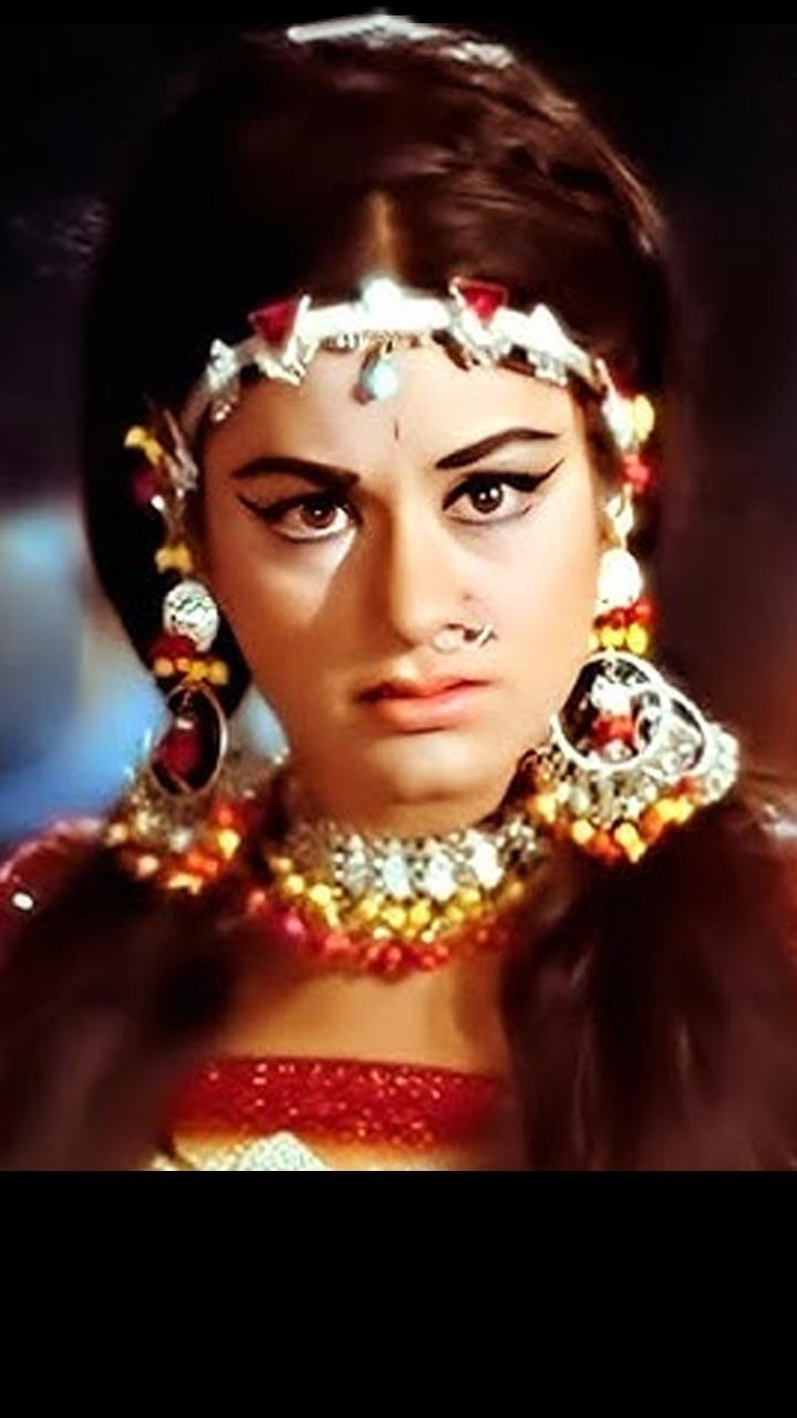 10 Times Aruna Irani Seduced Us - Rediff.com Movies