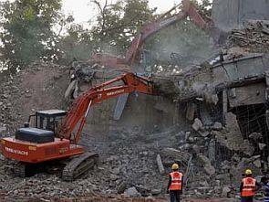 Goa building collapse: Death toll mounts to 31, ops withdrawn - Rediff ...