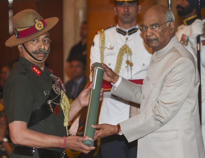 PHOTOS: Prez confers gallantry awards; Kashmiri teen gets Shaurya ...