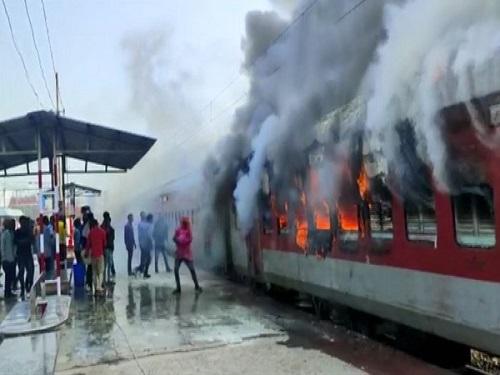 Railway to conduct high-level probe into train fire incident in Bihar