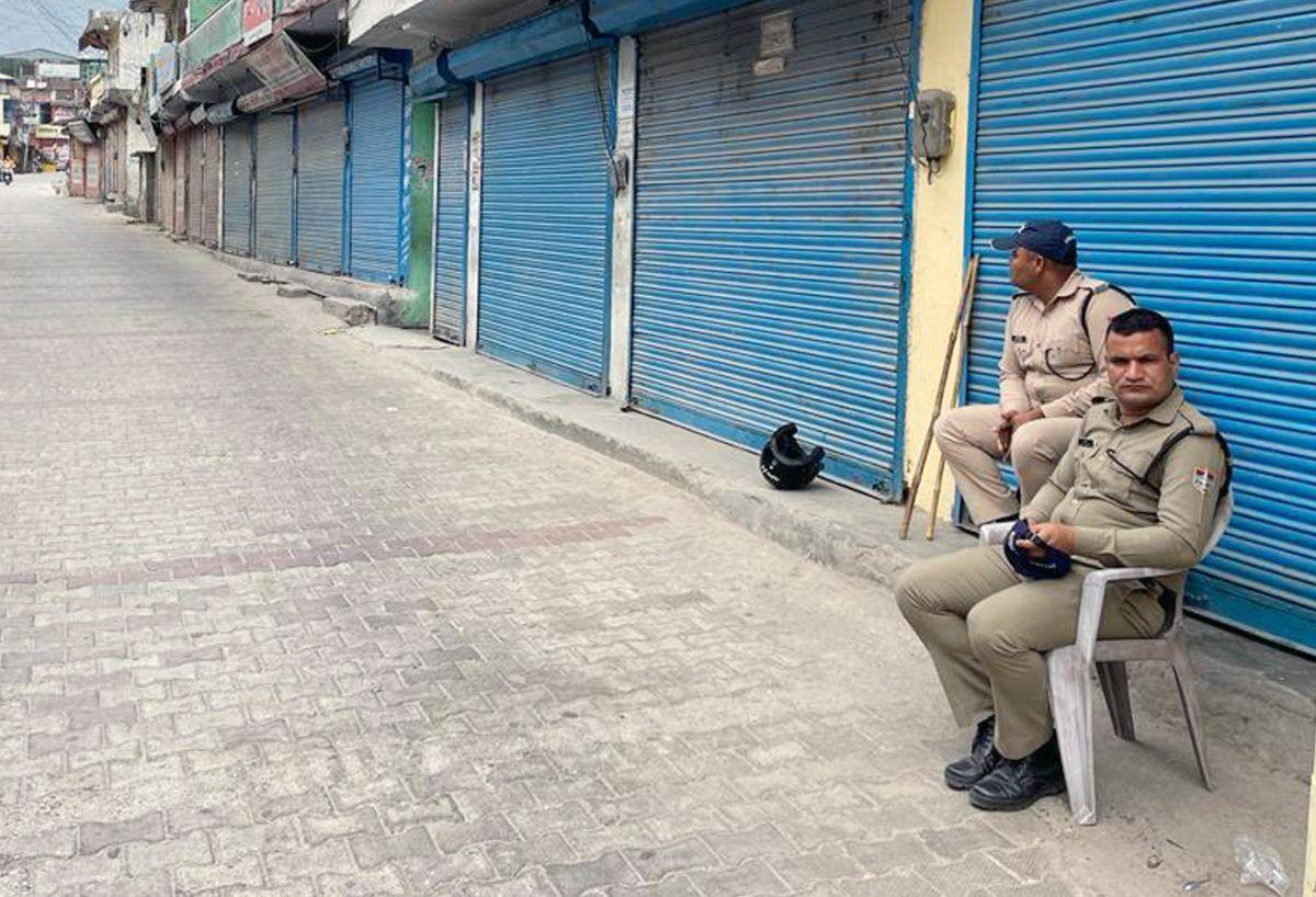 Purola: Muslims reopen shops after a fortnight