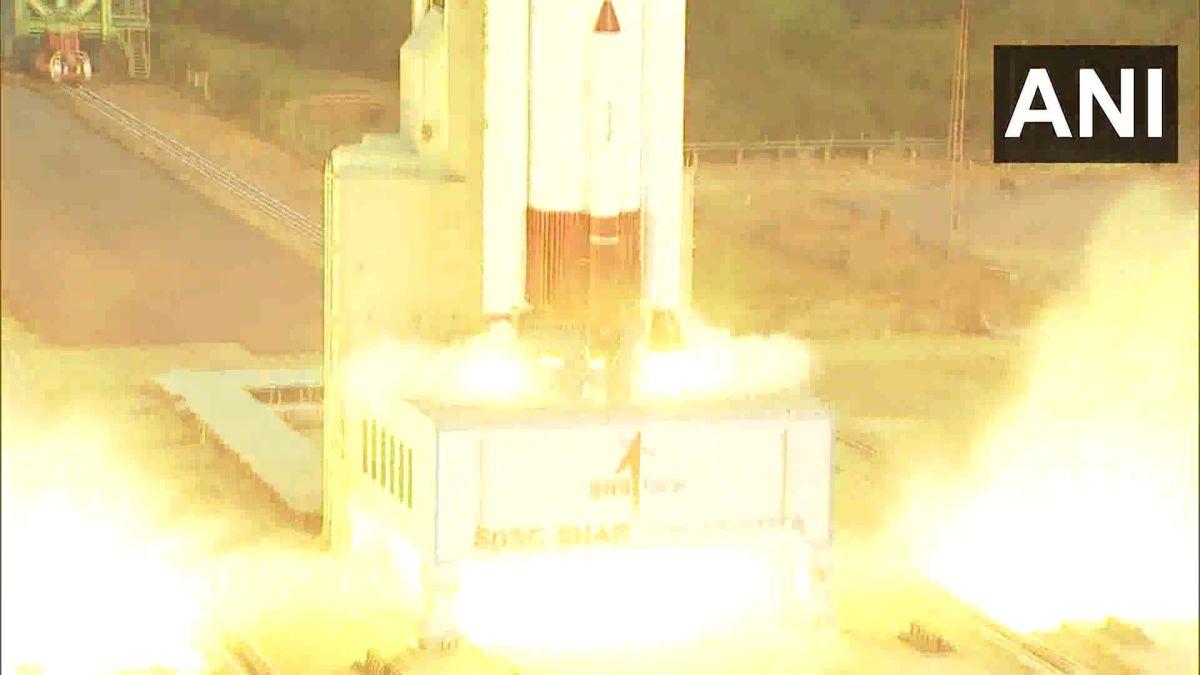 ISRO launches satellite to study black holes