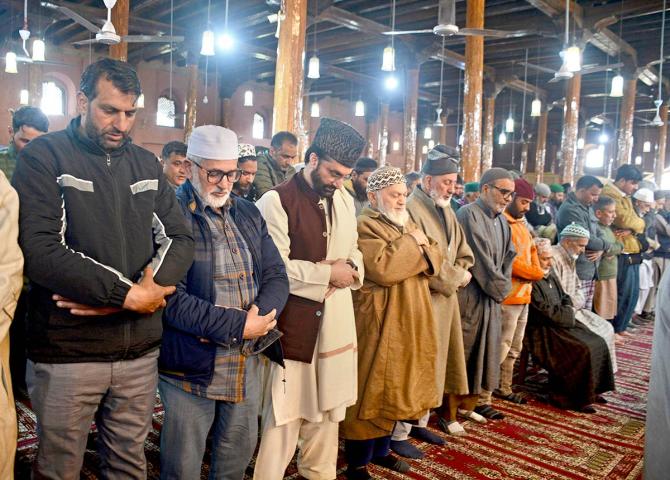 What Mirwaiz Umar Farooq Did After Release - Rediff.com India News What Mirwaiz Umar Farooq Did After Release - Rediff.com India News