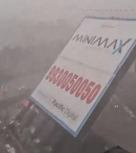 35 injured, 100 trapped as hoarding falls in Mumbai