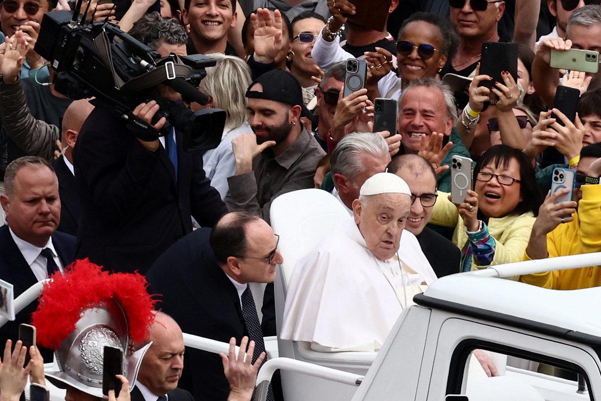 Pope Francis passes away hours after delivering Easter message - Rediff.com India News