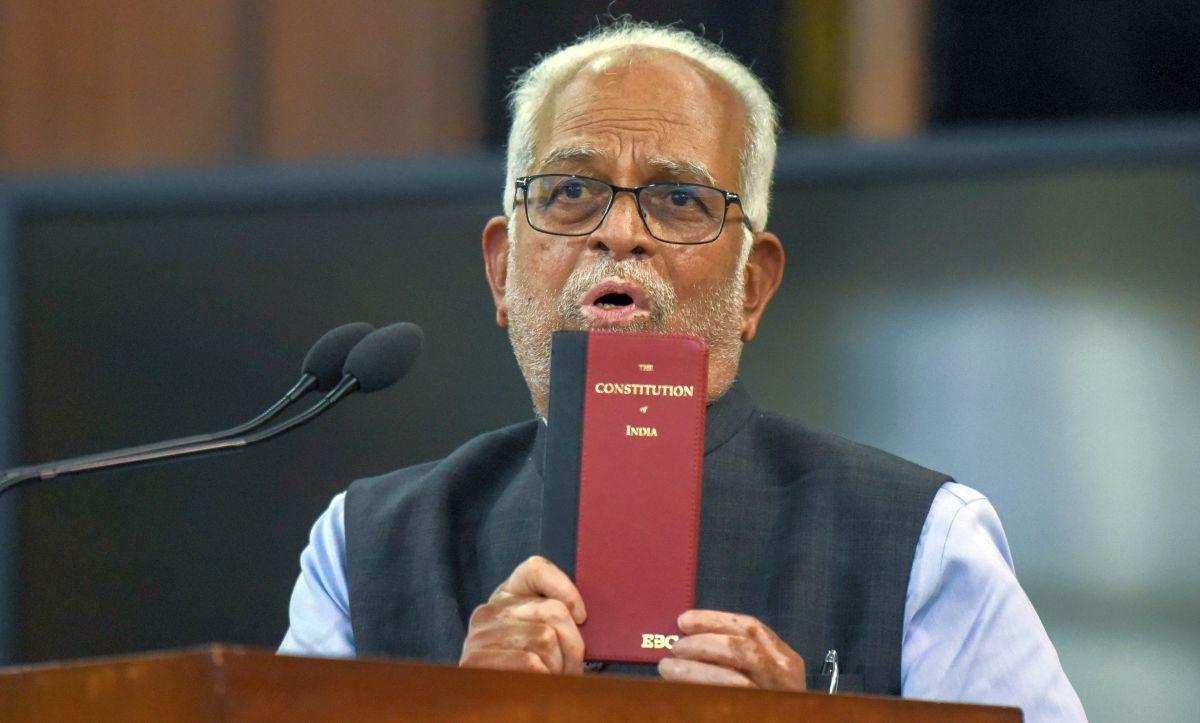 'My opponent is quintessential RSS man, I am far away from it' - Rediff ...