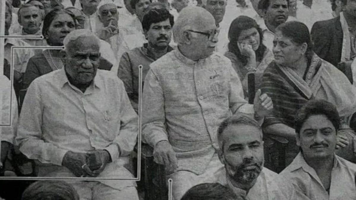 Digvijaya Singh creates flutter by sharing Modi's photo, lauding RSS ...