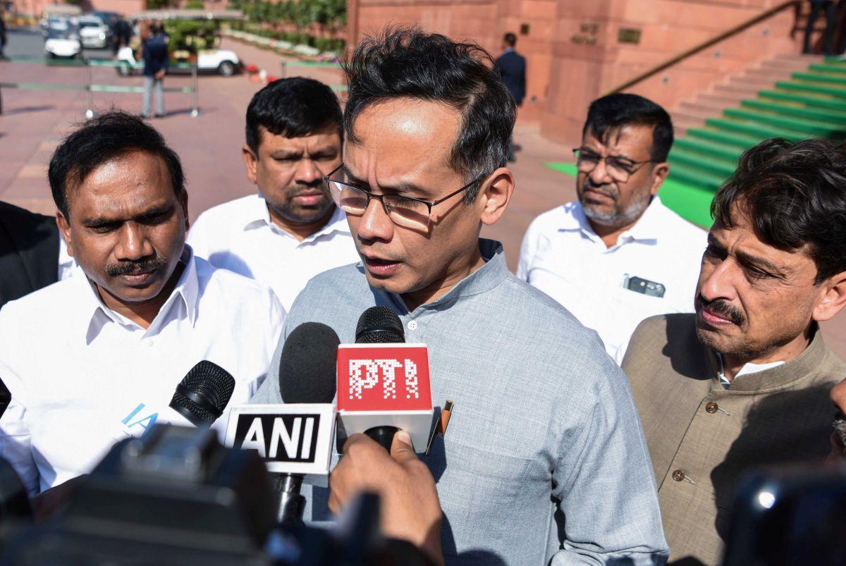 Assam CM may order SIT probe into 'Pak links' of Gogoi's wife - Rediff.com India News