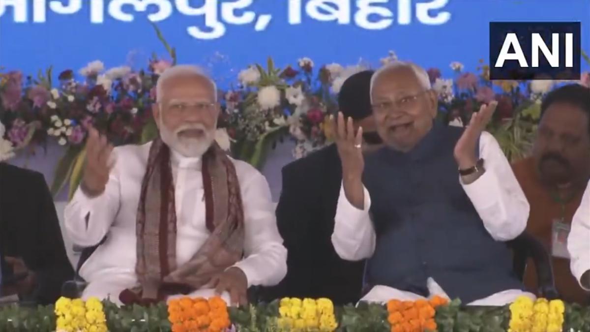 Nitish slams ex-allies Cong, RJD over Hindu-Muslim riots; lauds Modi for aid - Rediff.com India News