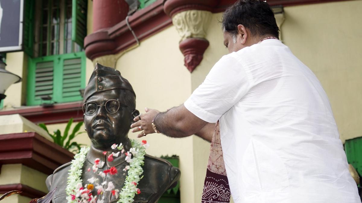 Tension in Bengal's Bhabanipur as police detain BJP chief, UK-based doc - Rediff.com India News