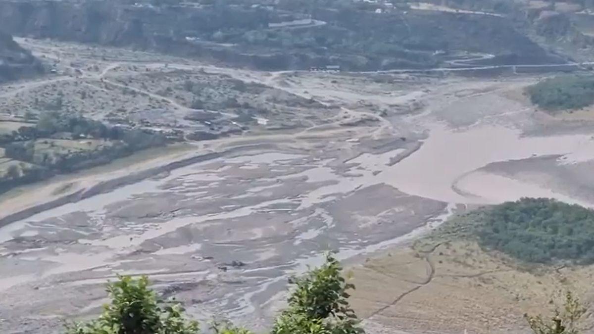 India closes gates of another dam; Chenab River levels drop sharply ...