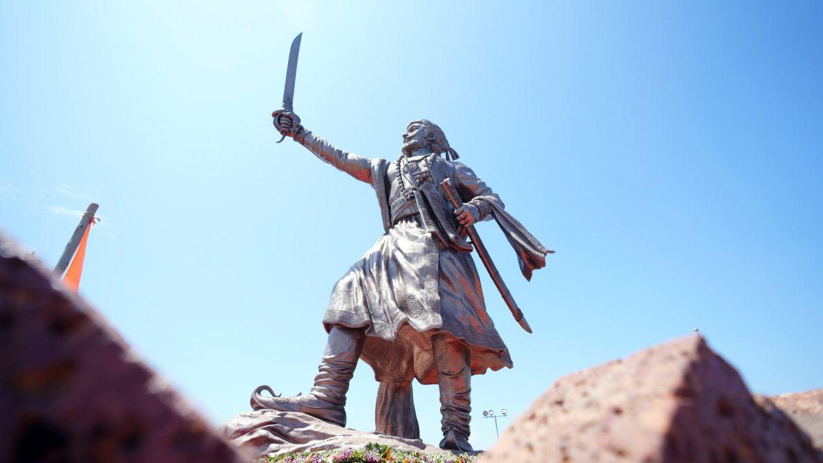 9 months after collapse, new Shivaji statue unveiled in Malvan