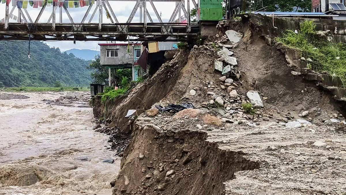 Darjeeling Battles Landslide Aftermath - Rediff.com India News