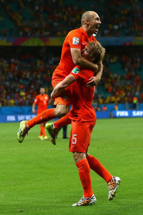 All eyes on Messi and Robben with Rio in sight - Rediff Sports