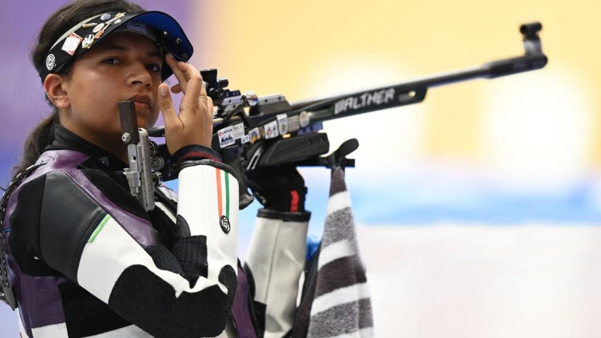 Sift Samra bounces back with bronze after Olympic blow - Rediff Sports