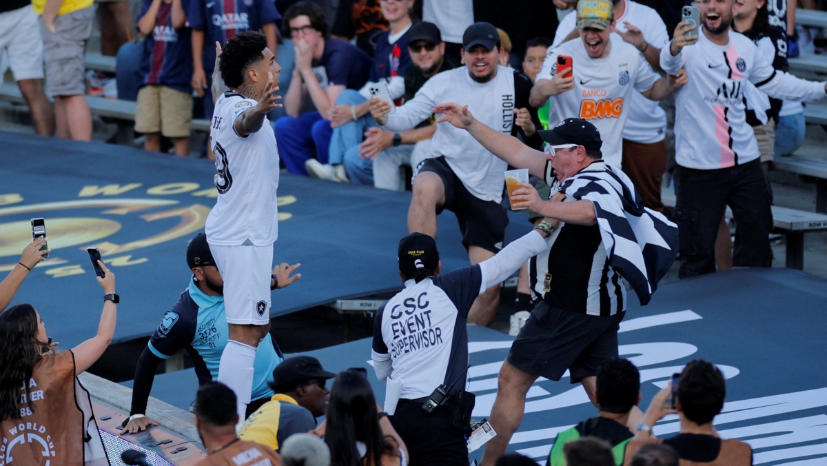 Brazilian underdogs stun PSG in huge Club World Cup upset - Rediff Sports