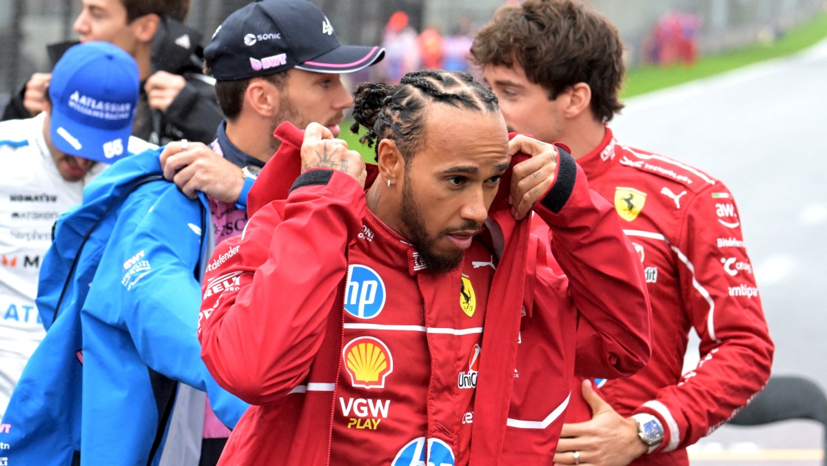 Hamilton's Ferrari debut disaster! - Rediff Sports