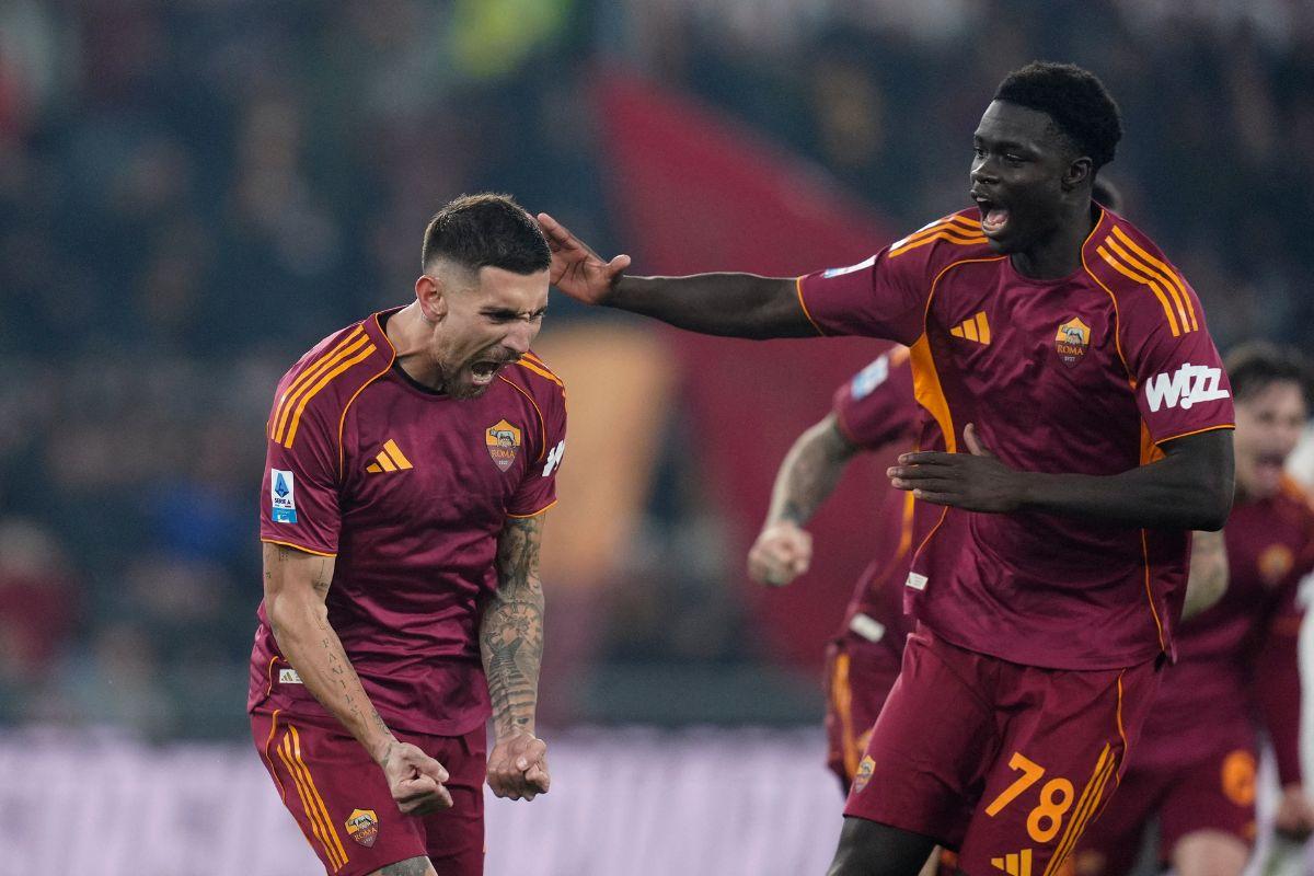 PIX: Roma hand Milan major blow; Juve down Napoli | Rediff-TV | Rediff.com